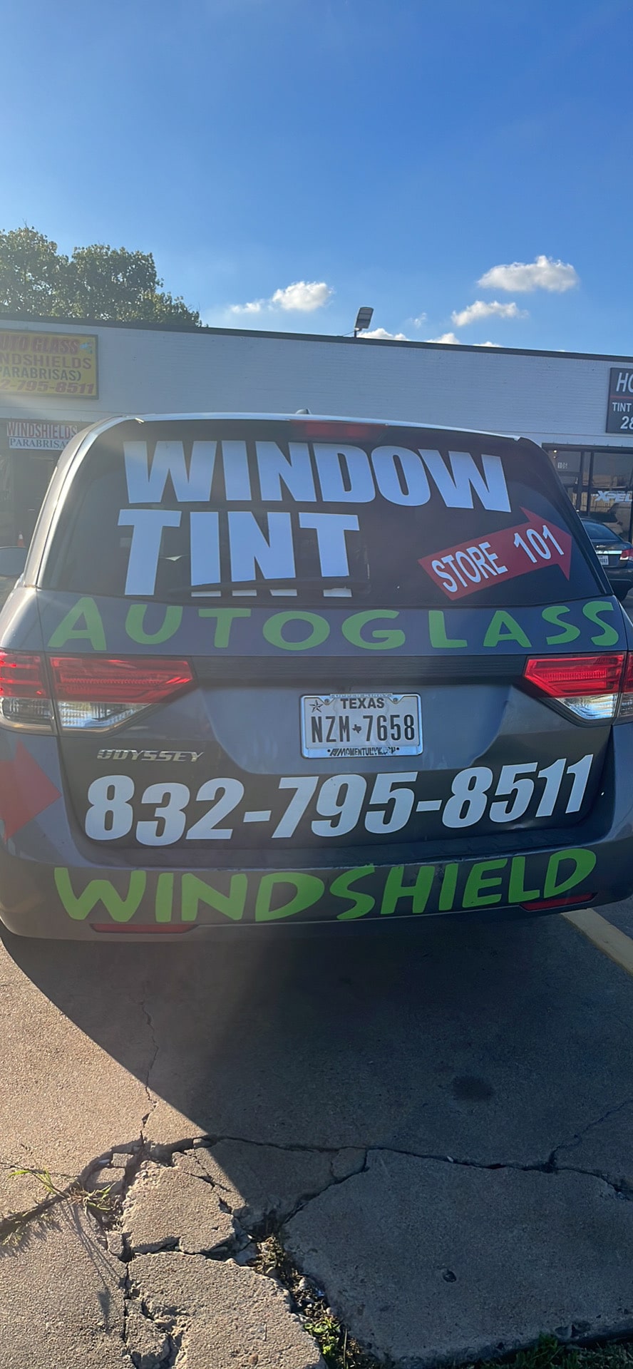 Top Auto Glass Offers Auto Glass Doors in Houston, TX 77063