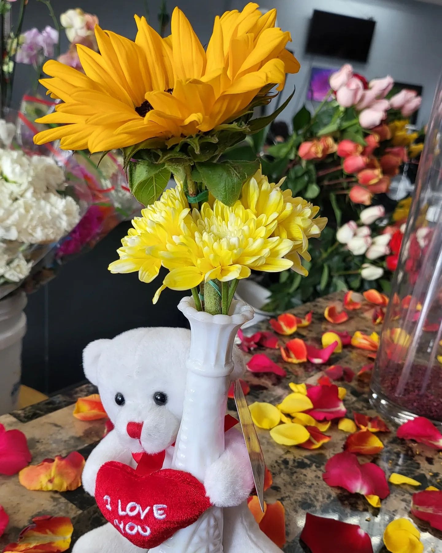 Roses Hollywood Flower Shop Offers Orchids in Los Angeles, CA 90038