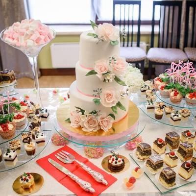 Kolatek Baking Company is a Polish Bakery in Palatine, IL 60074