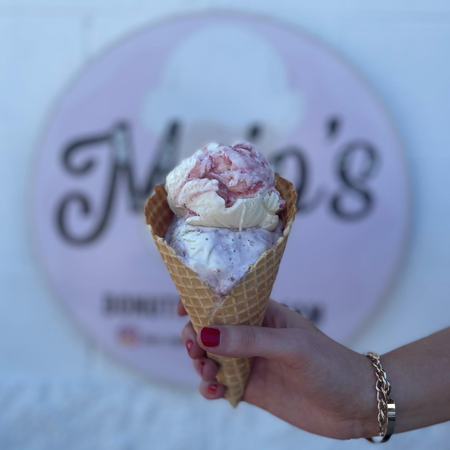 Mojo's Donuts & Ice Cream Serves Lattes in Boise, ID 83713