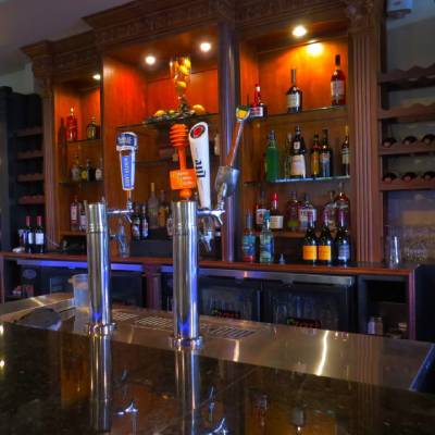 Zest Bar and Grill is an American Restaurant in Bartow, FL 33830